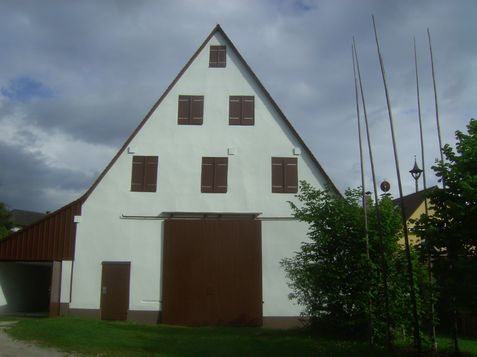Neue Fassade für alte Scheune - N-LAND