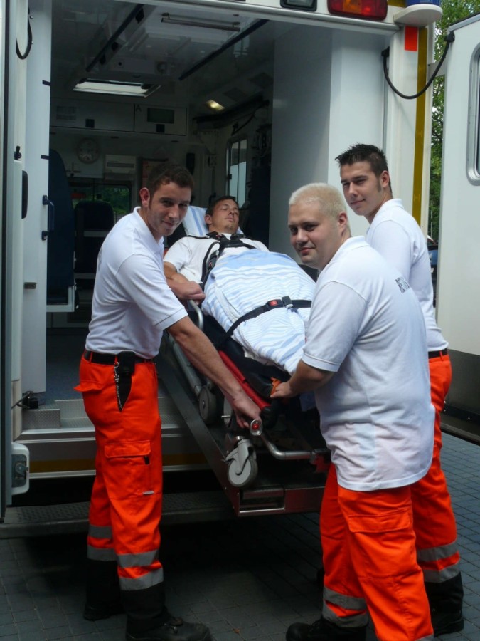 Lieber Leben retten als in den Urlaub fahren - N-LAND