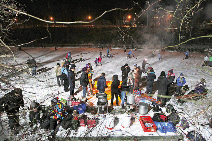 Disco auf dem Eis bei minus elf Grad - N-LAND