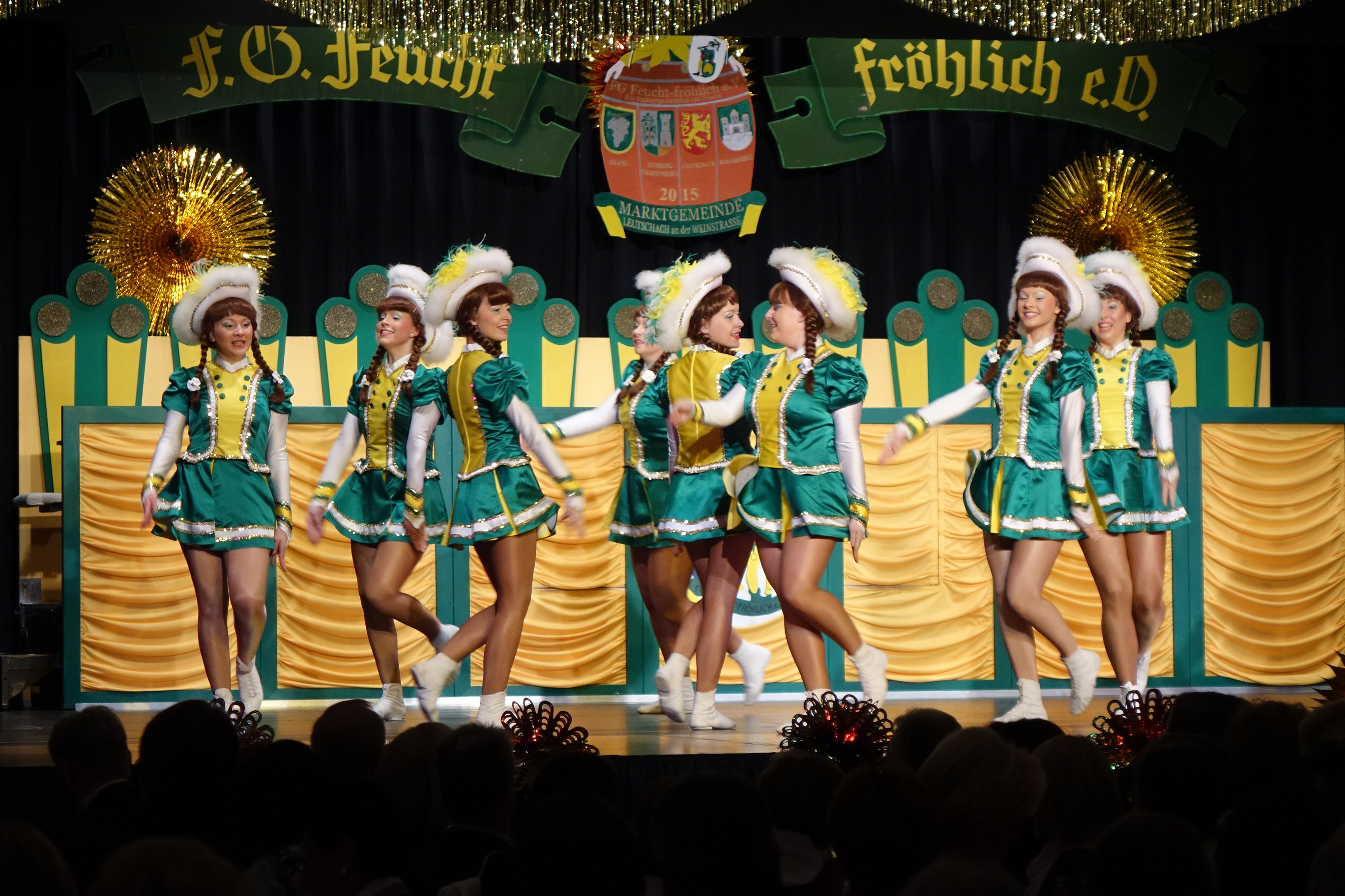 Bunte Unterhaltung der Feucht-fröhlichen - N-LAND