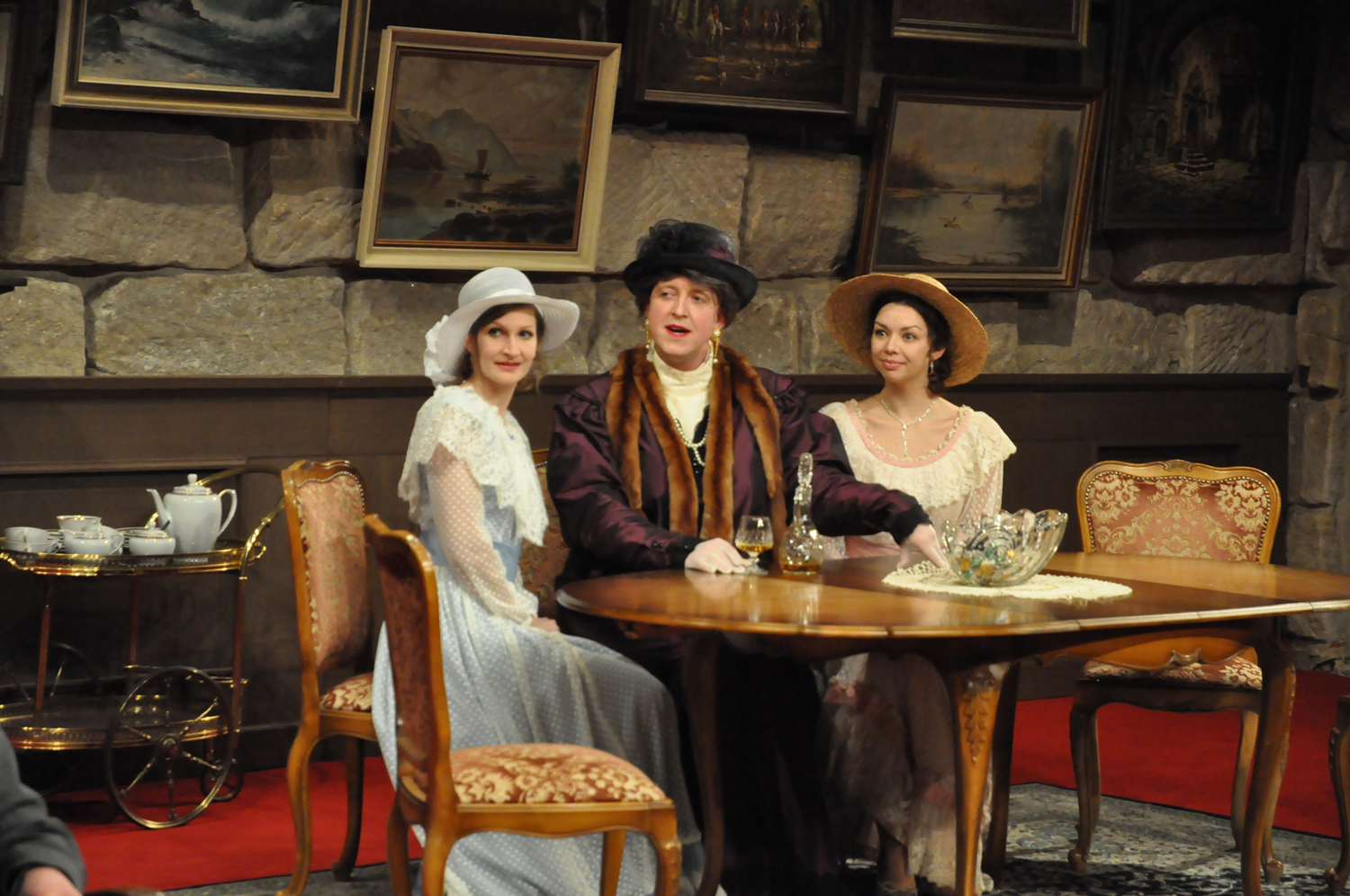 Zwei Tanten sind eine zu viel - N-LAND