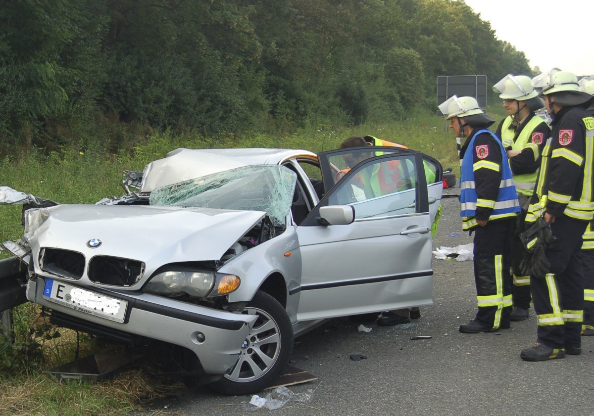 BMW-Fahrer mit Schutzengel - N-LAND