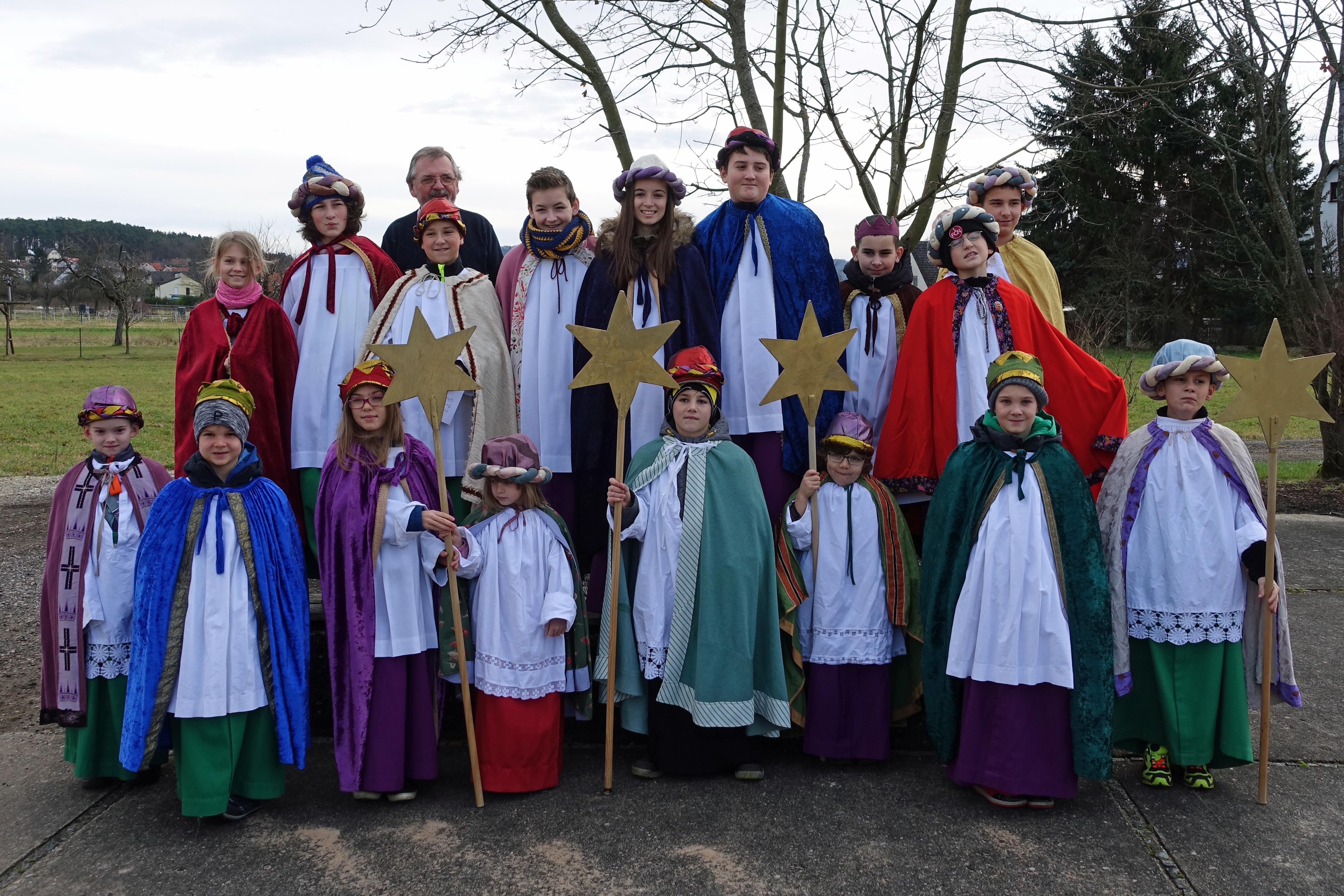 Sternsinger bringen ihren Segen an die Haustüren - N-LAND