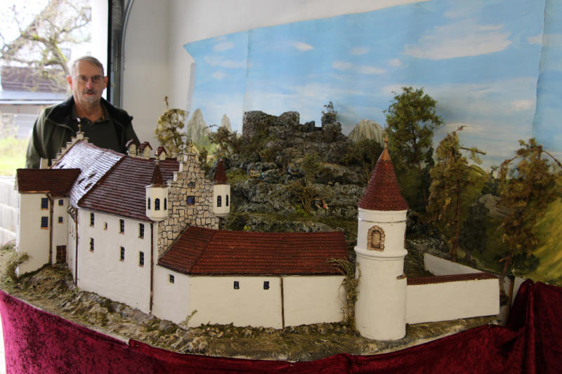 Schloss Neidstein im Kleinformat - N-LAND